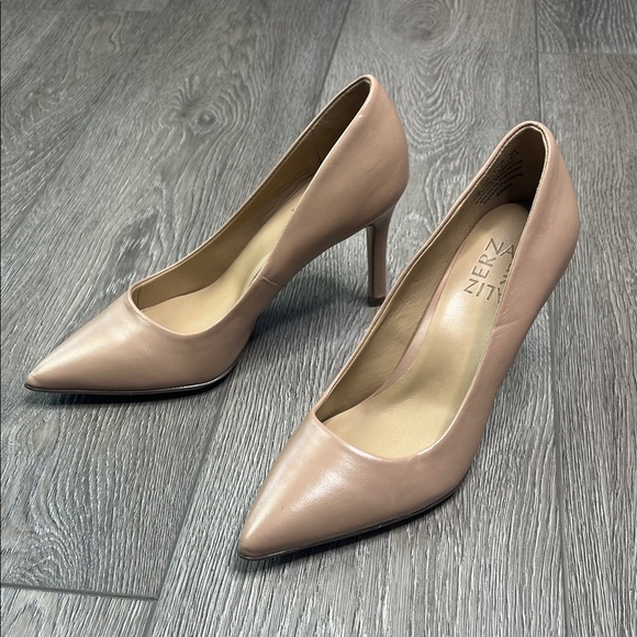 Anna | Shoes | Naturalizer Anna Classic Nude Heels Us 45 New | Poshmark